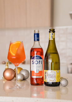 Best All Australian Spritz Cocktail Recipe: How to Make It and ...